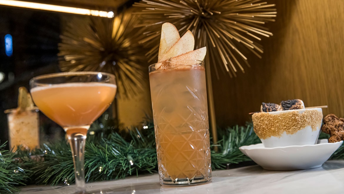 Seasonal and Holiday Cocktails | Omni Hotel at The Battery