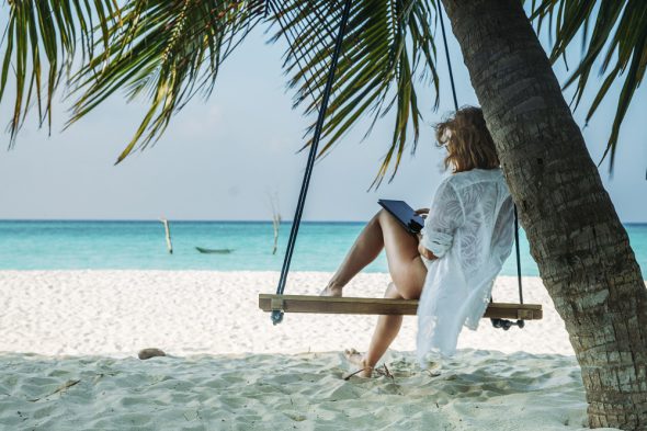 Best Beach Accessories To Pack - Unpacked